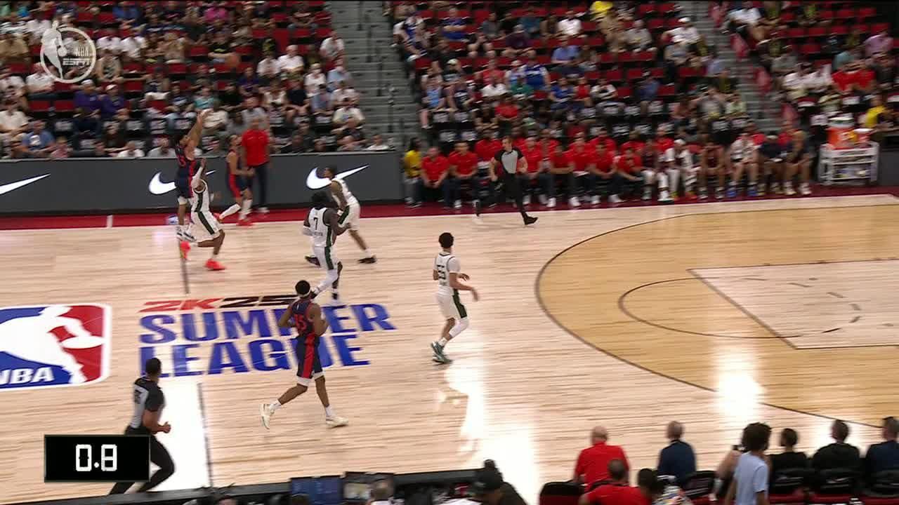 RayJ Dennis hits a half-court buzzer-beater at the end of the 3rd - ESPN Video