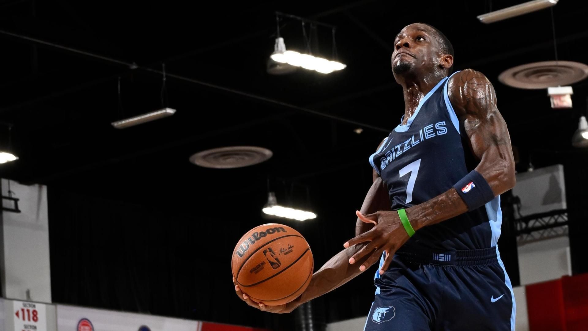 Isaiah Miller dazzles with windmill jam - ESPN Video