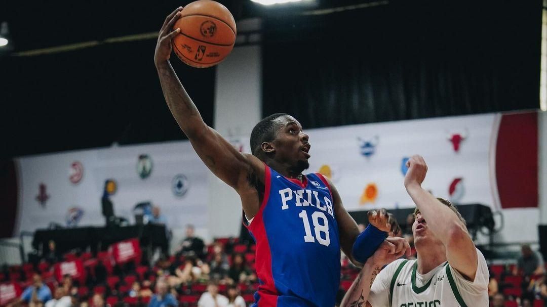 David Jones crosses up defender before posterizing him - ESPN Video