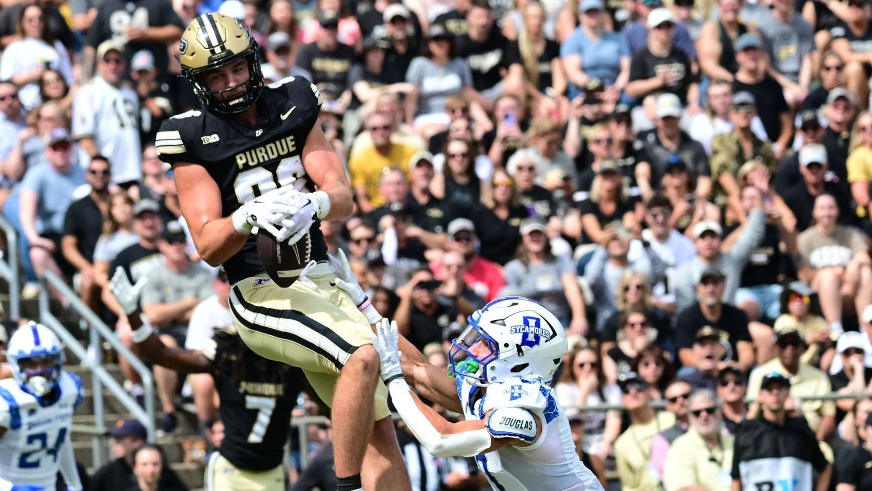 Max Klare leaps for Purdue opening drive touchdown - ESPN Video