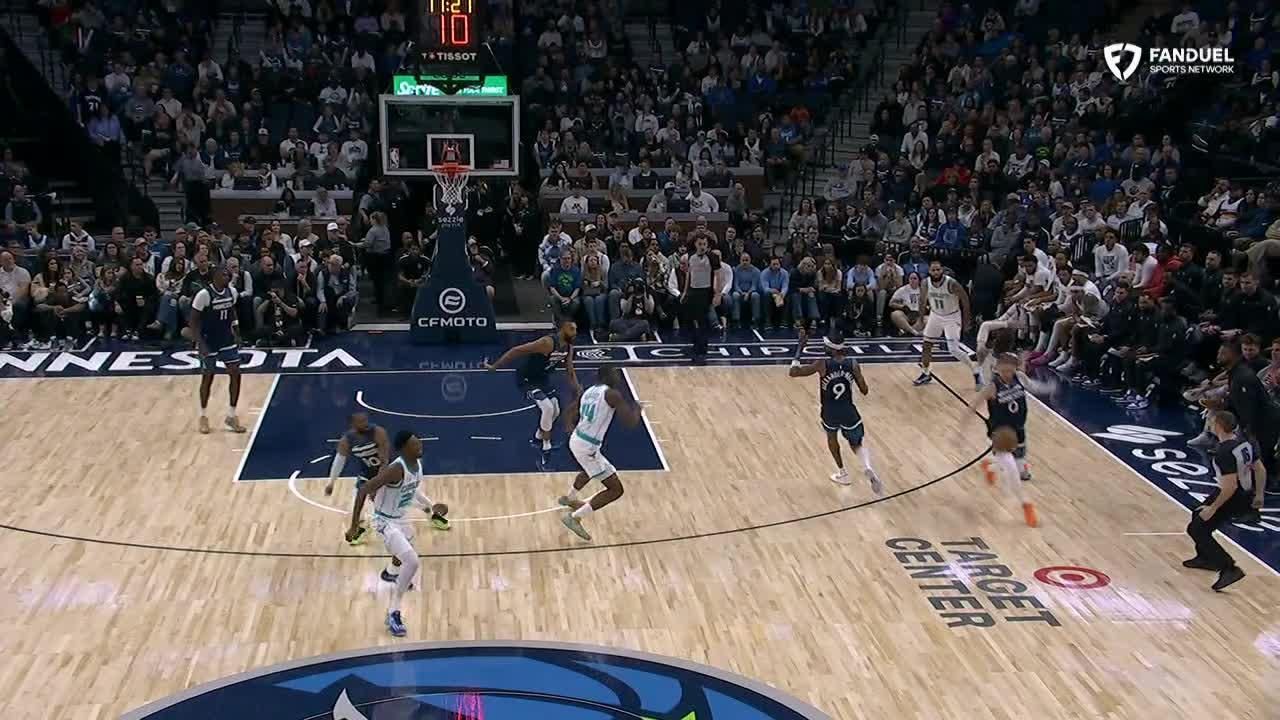 Donte DiVincenzo makes a great defensive play for the steal - ESPN Video