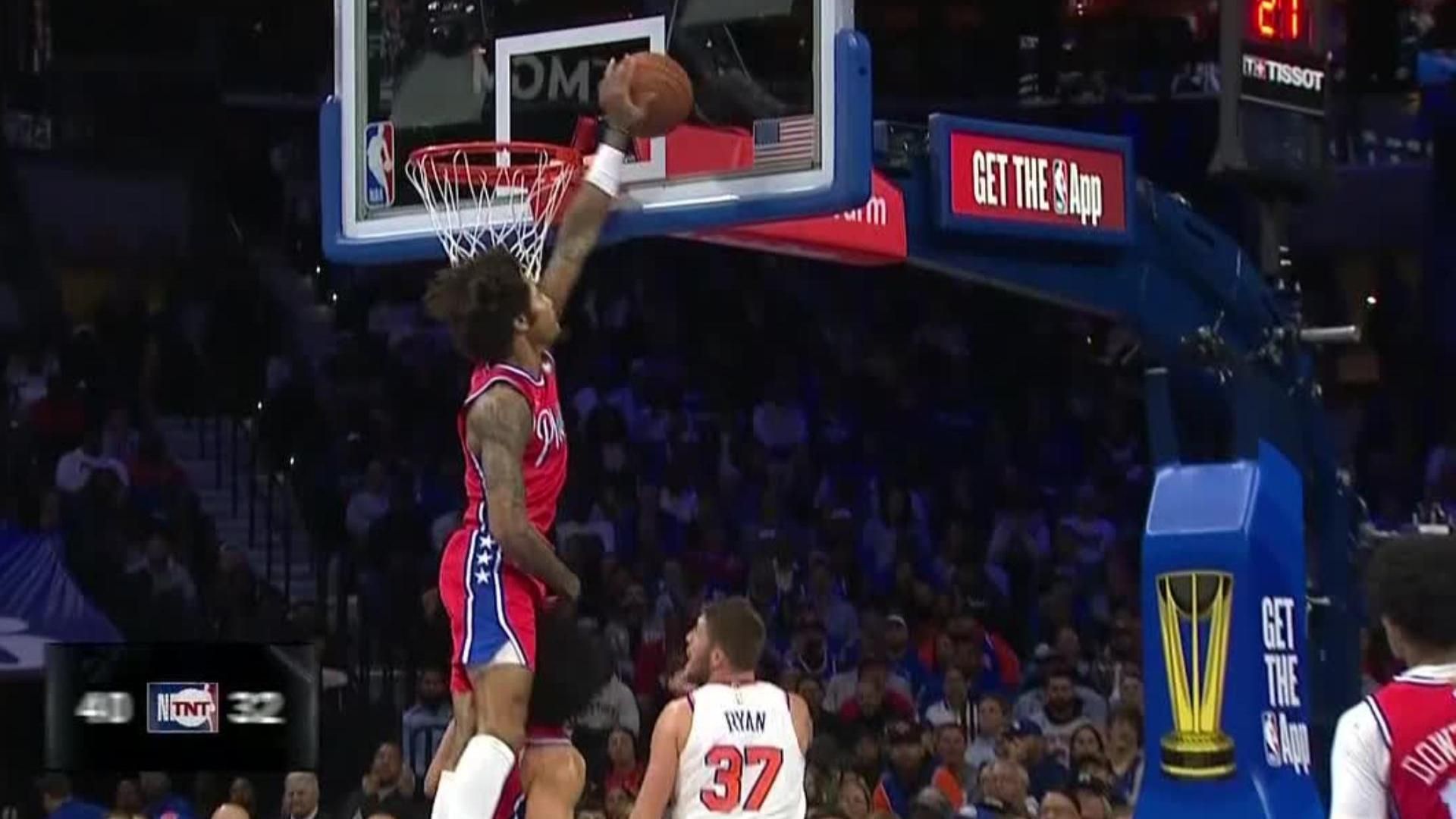 Kelly Oubre skies for defiant rejection at the rim - ESPN Video