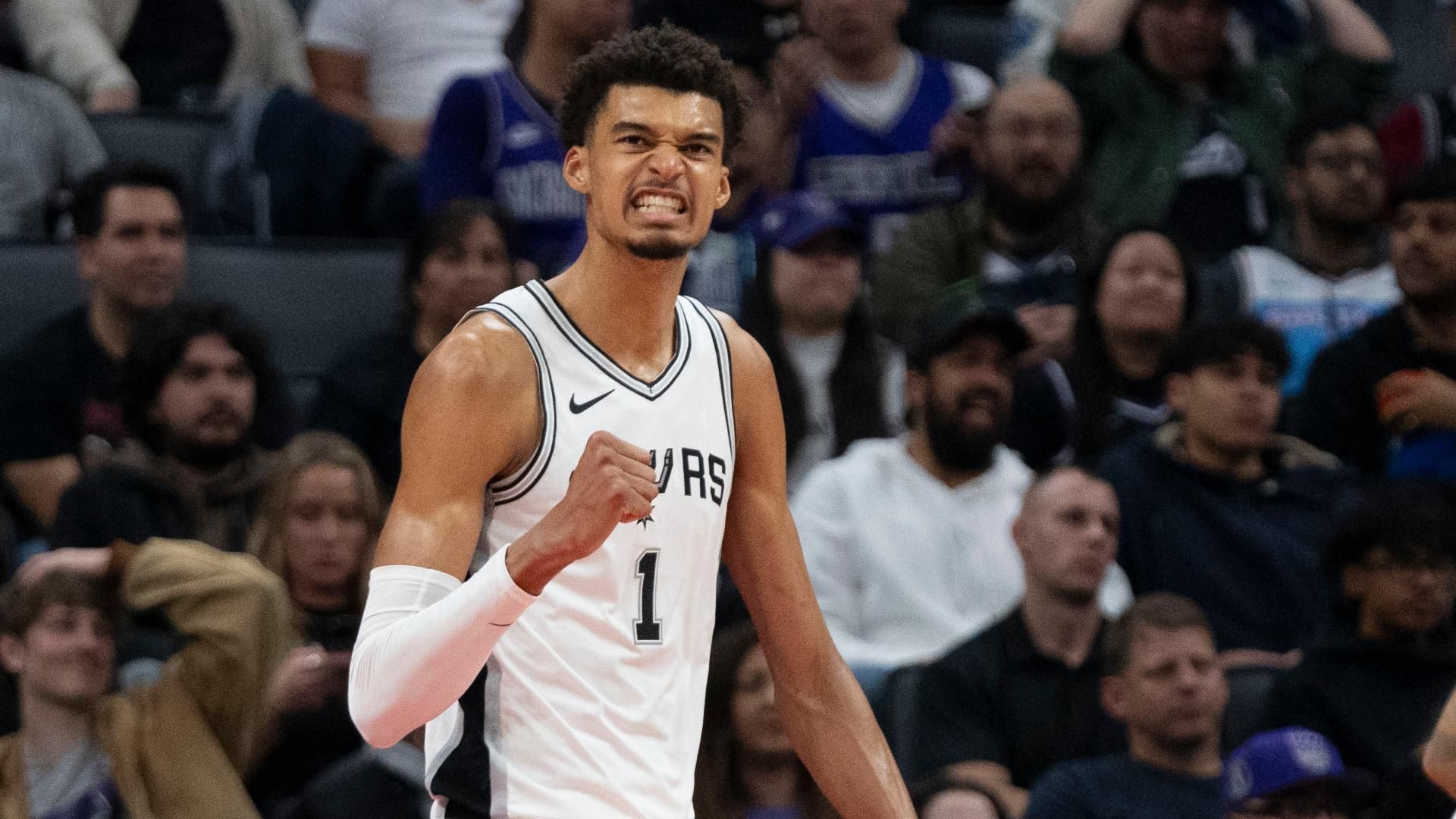 Wemby does it all for Spurs with 3rd career triple-double - ESPN Video