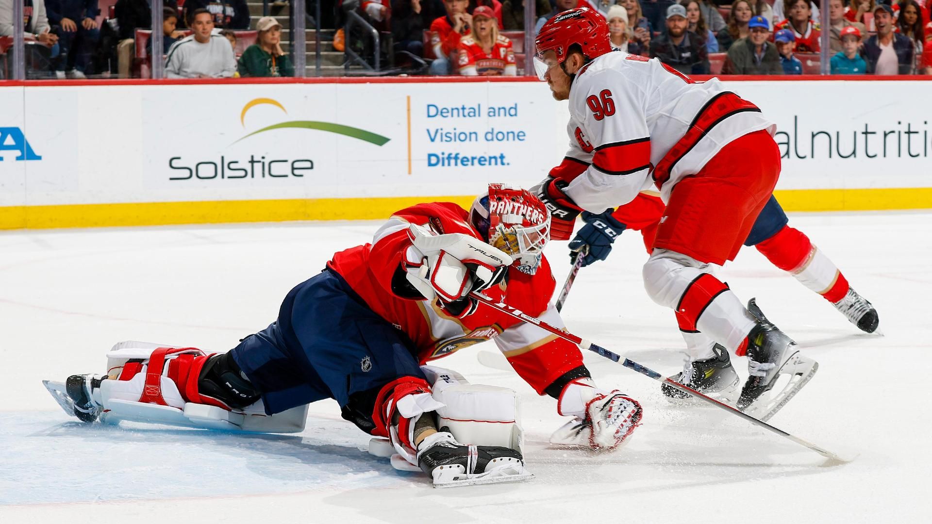 Sergei Bobrovsky goes full extension on sweet kick save for Panthers ...