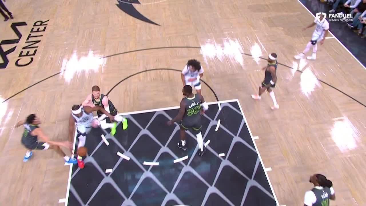 Wendell Carter Jr. rocks the rim with powerful slam - ESPN Video