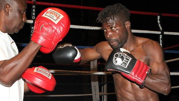 Held back by politics, Ajose gets hard-earned shot at title - ESPN