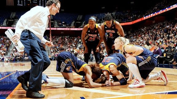 WNBA -- Fever extinguish Sun despite Douglas injury - ESPN