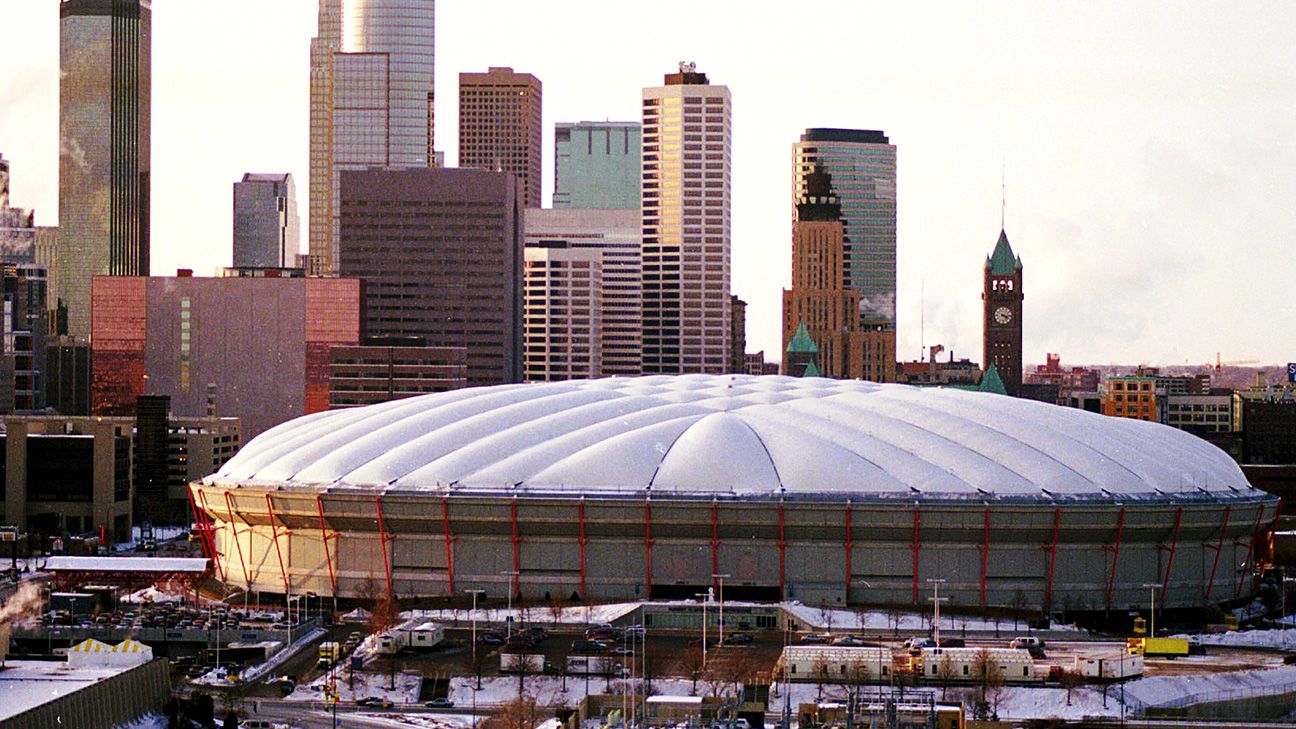 MLB - Off Base says farewell to the Metrodome - ESPN