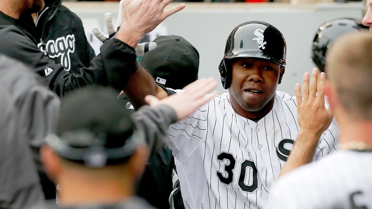 Alejandro De Aza strikes first in Chicago White Sox LF battle - ESPN ...