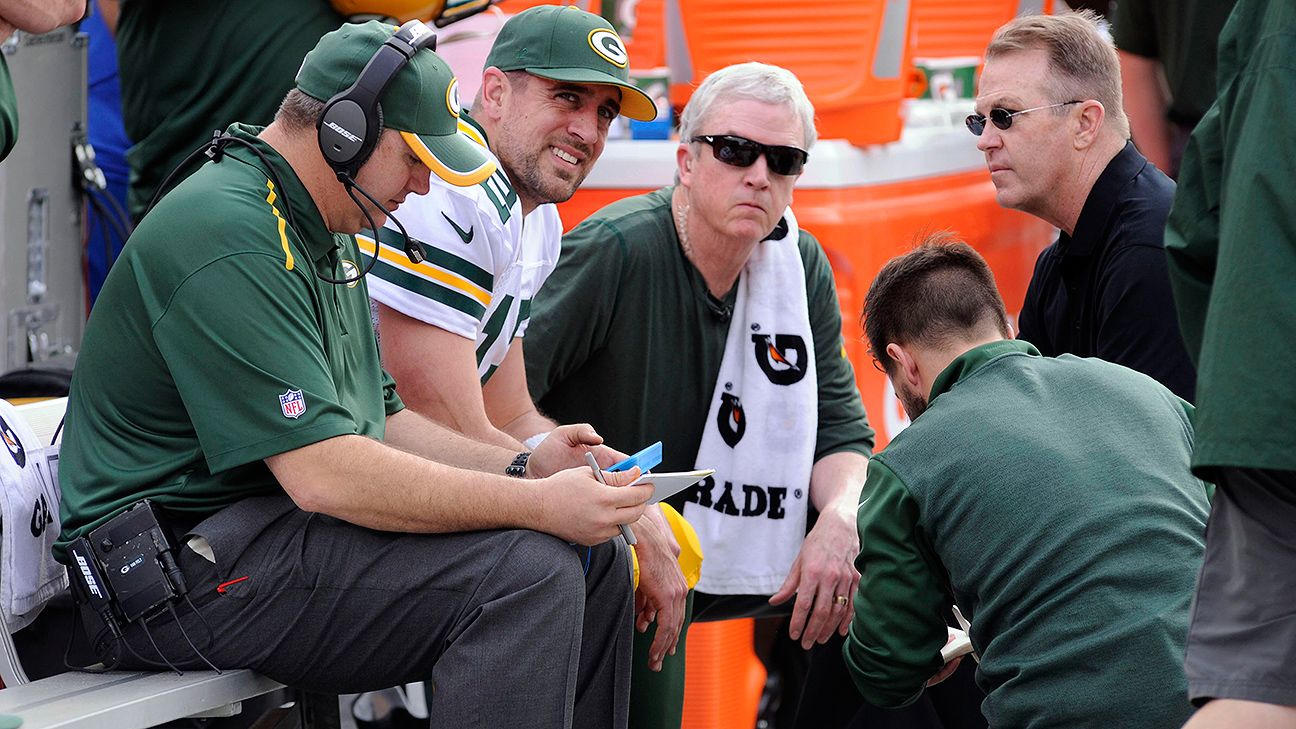 Aaron Rodgers played with pulled calf - ESPN