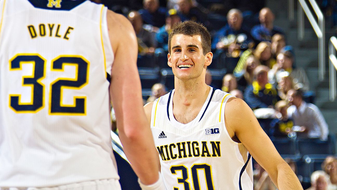 Austin Hatch of Michigan Wolverines scores first collegiate point - ESPN