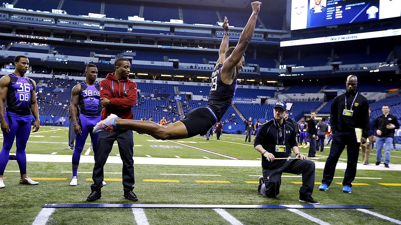 Byron Jones leaps 12 feet, 3 inches - ESPN