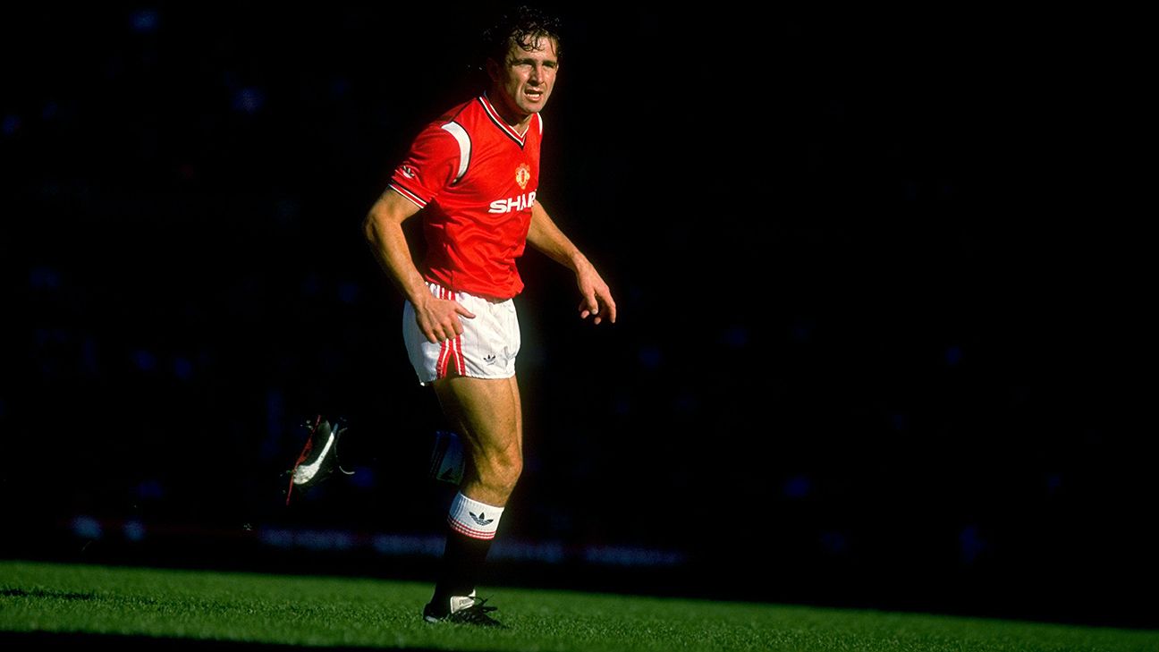 Man United always find drama at Anfield writes Andy Mitten - ESPN