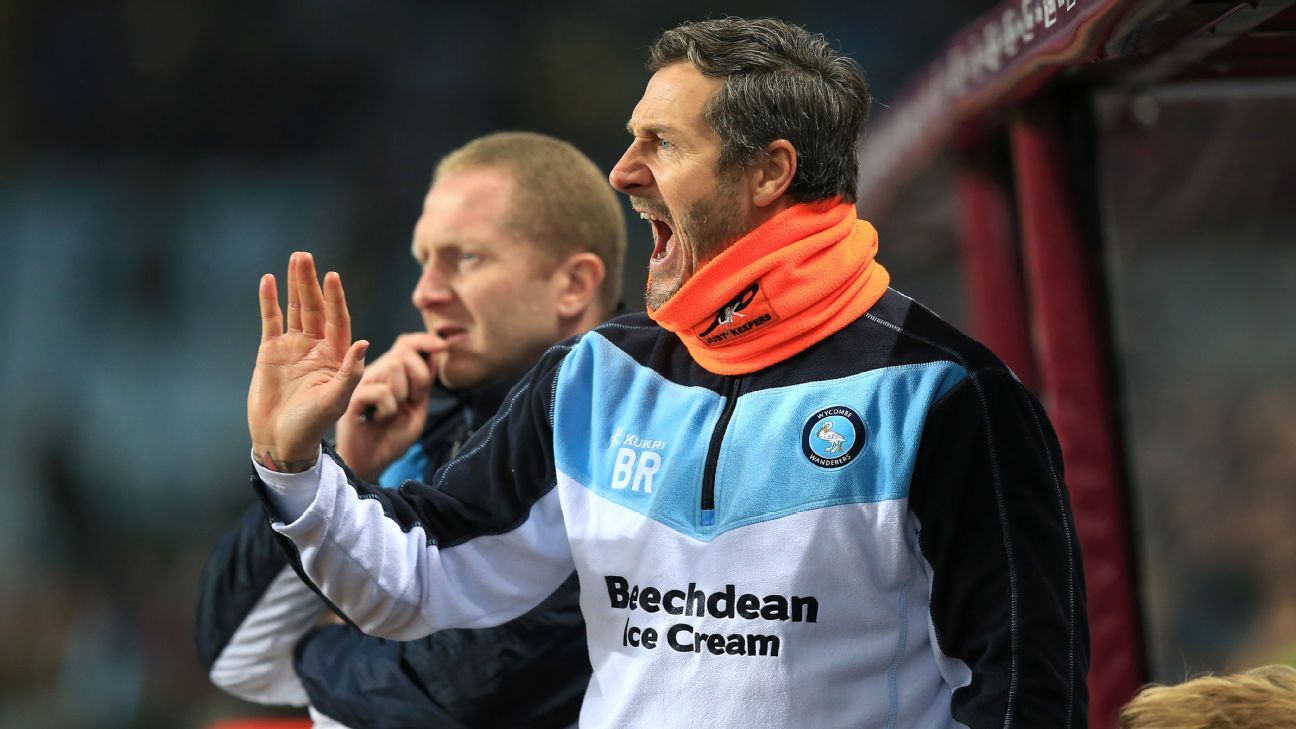 Wycombe goalkeeping coach Barry Richardson keeps clean sheet - ESPN