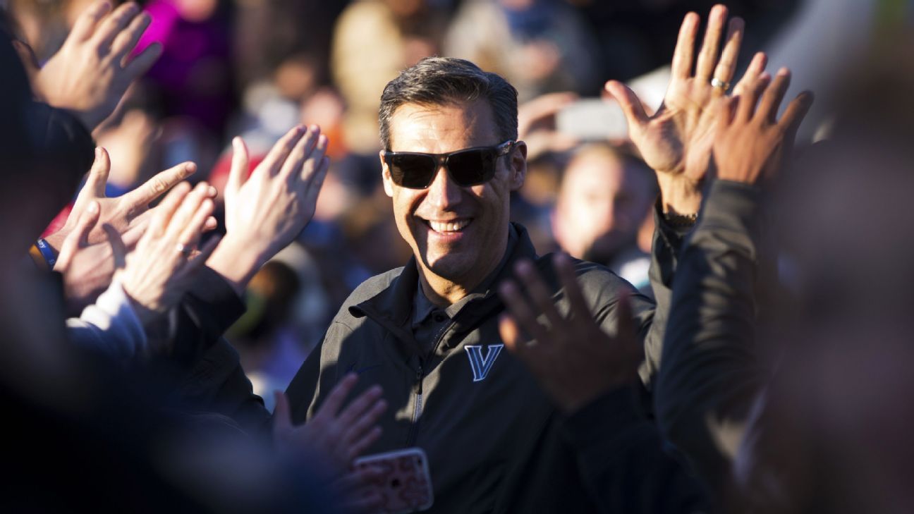 Villanova Wildcats raise 2016 national championship banner, pledge to ...