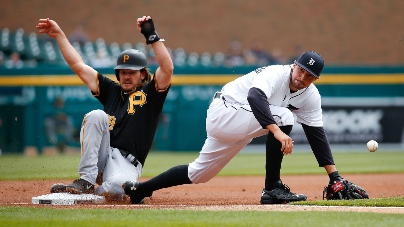 Detroit Tigers fan catches five balls at game against Pittsburgh ...