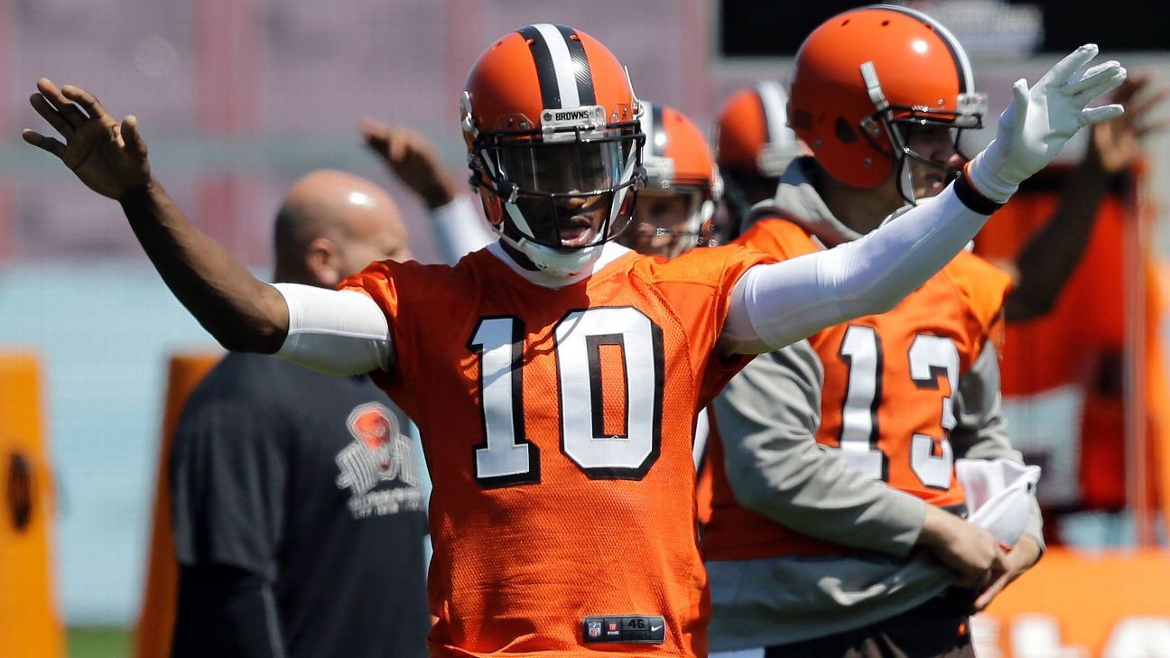Robert Griffin III impressing Cleveland Browns, but still not official ...