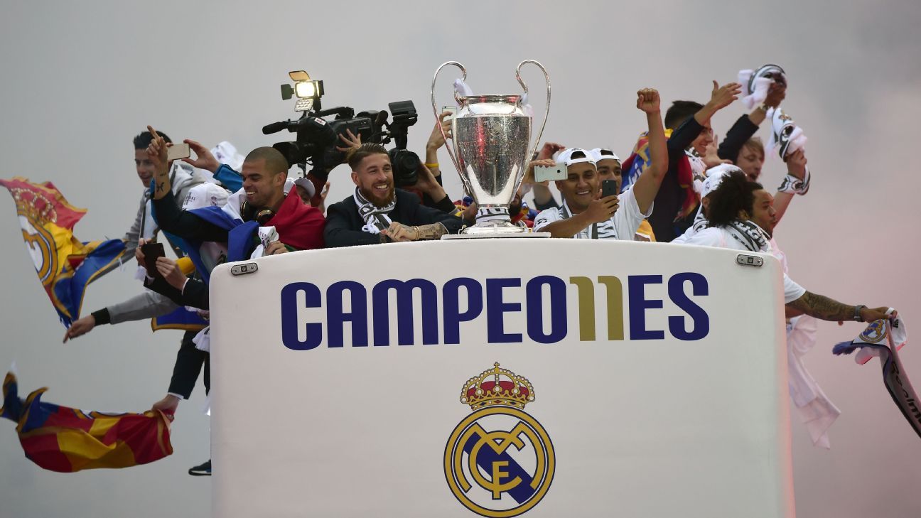 Real Madrid parade Champions League trophy in front of 30,000 fans - ESPN