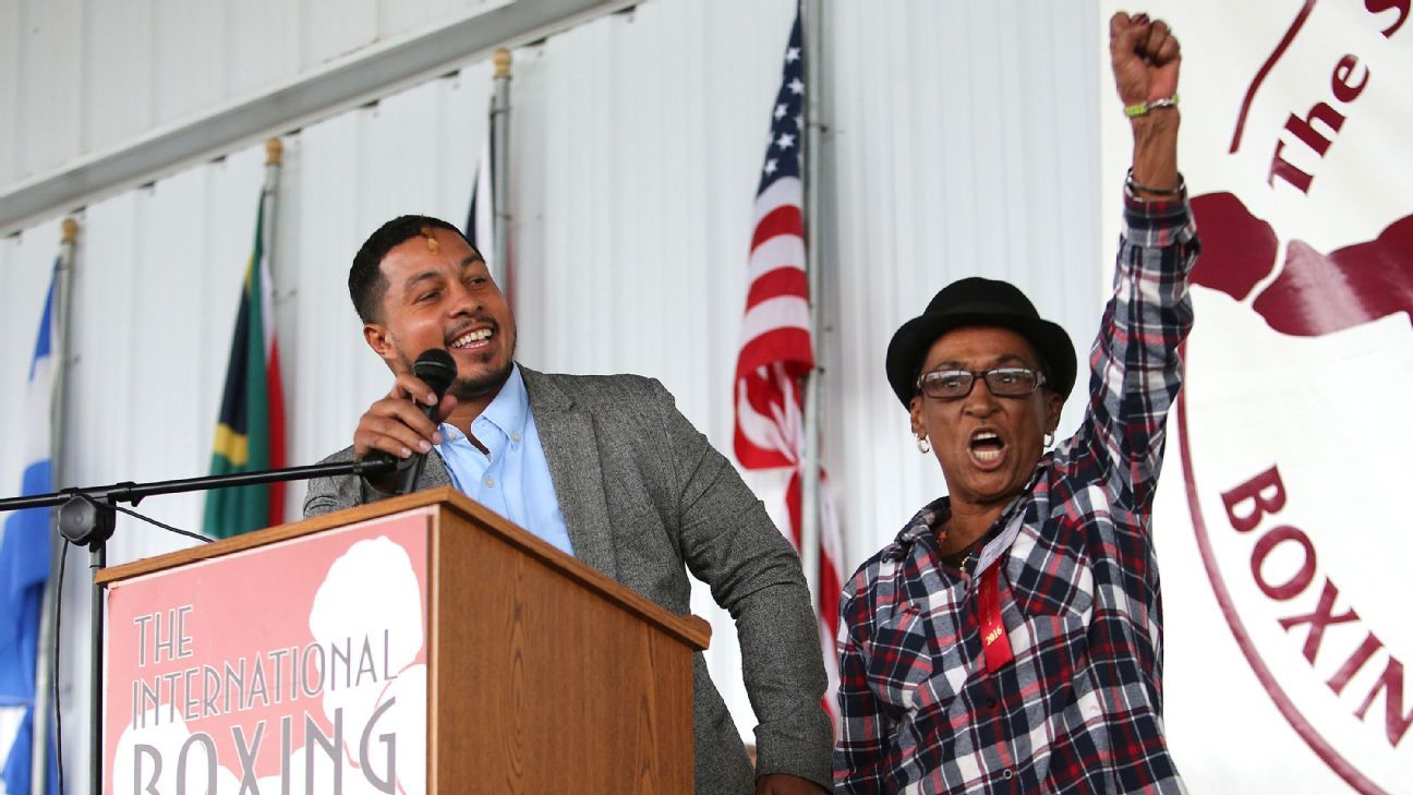 Hector Camacho Sr. leads 2016 Boxing Hall of Fame class; inductees ...