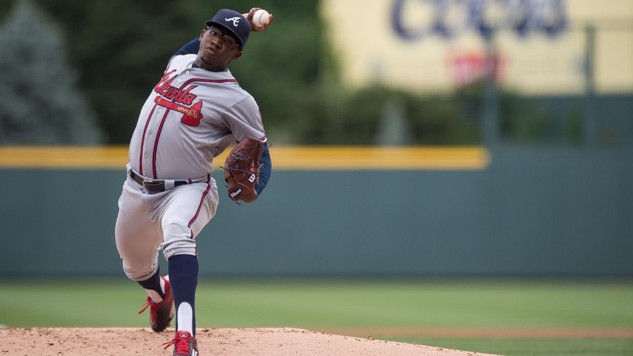 Atlanta Braves, Texas Rangers complete trade for three young pitchers ...