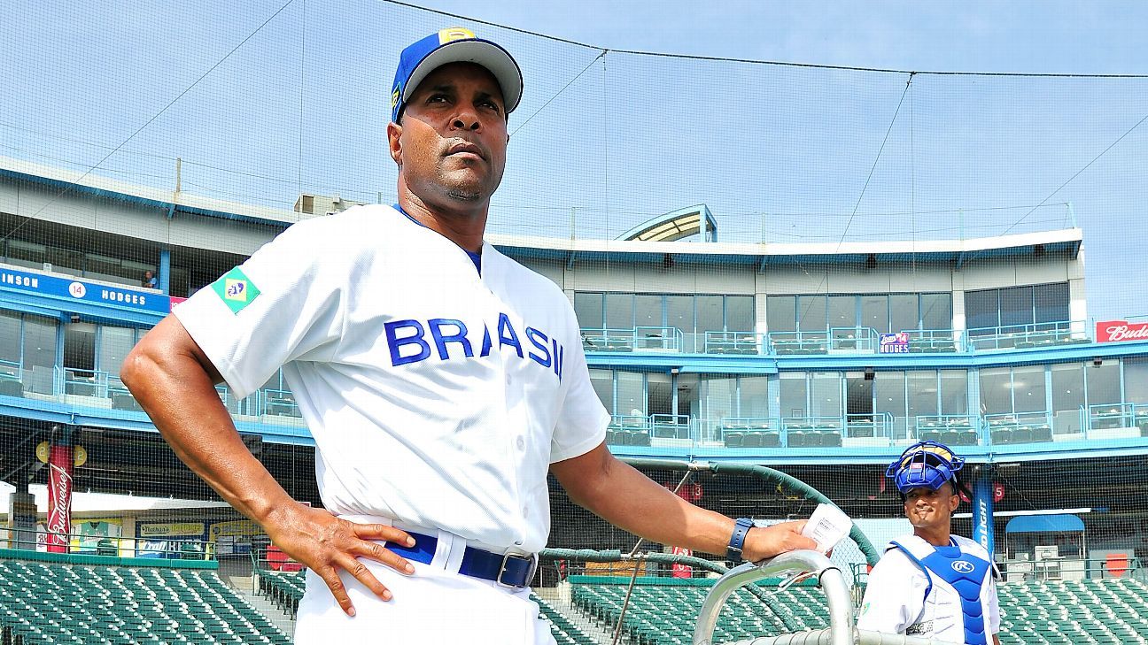 Barry Larkin has ambitious plans to grow baseball in Brazil - ESPN