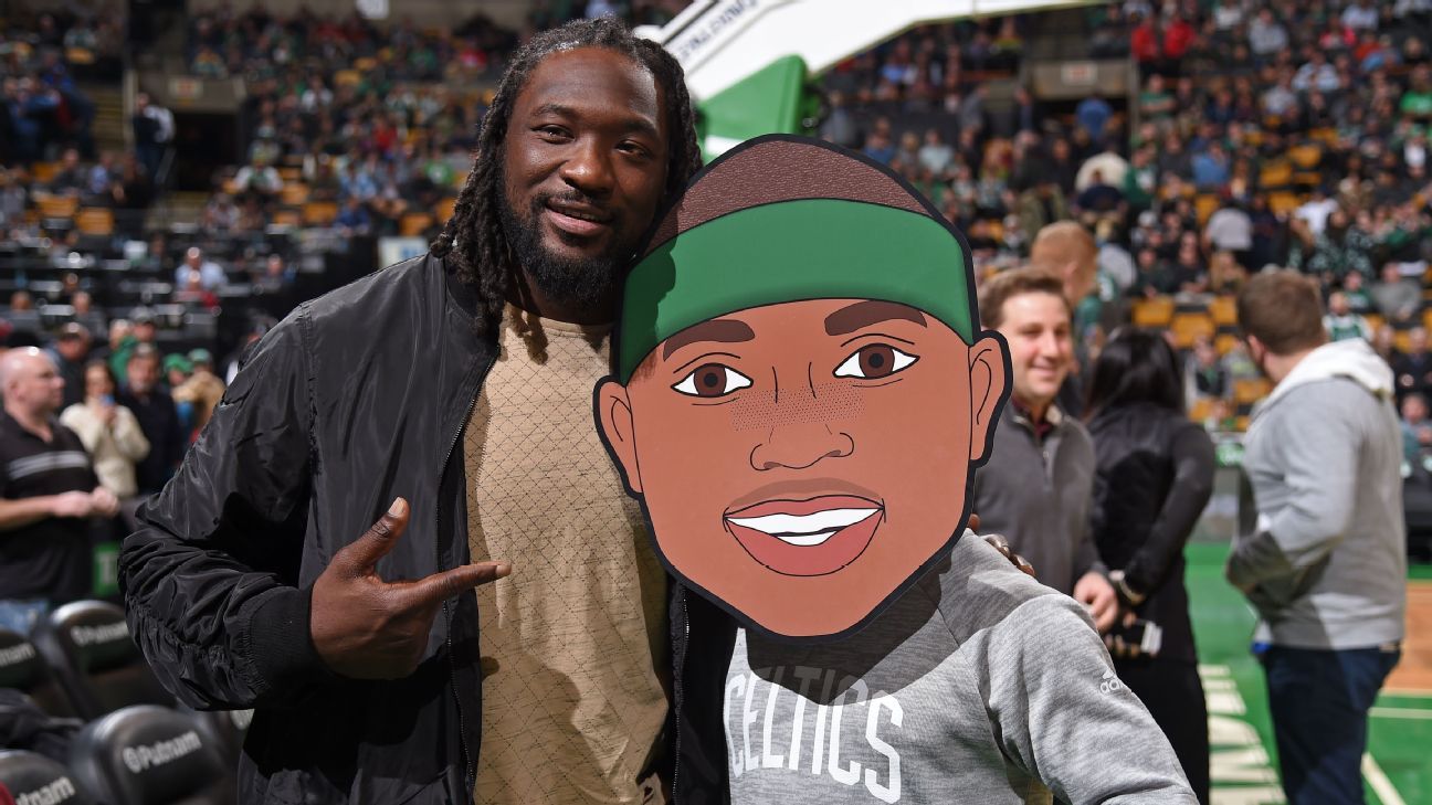 Celtics' Isaiah Thomas gets LeGarrette Blount fired up pregame - ESPN