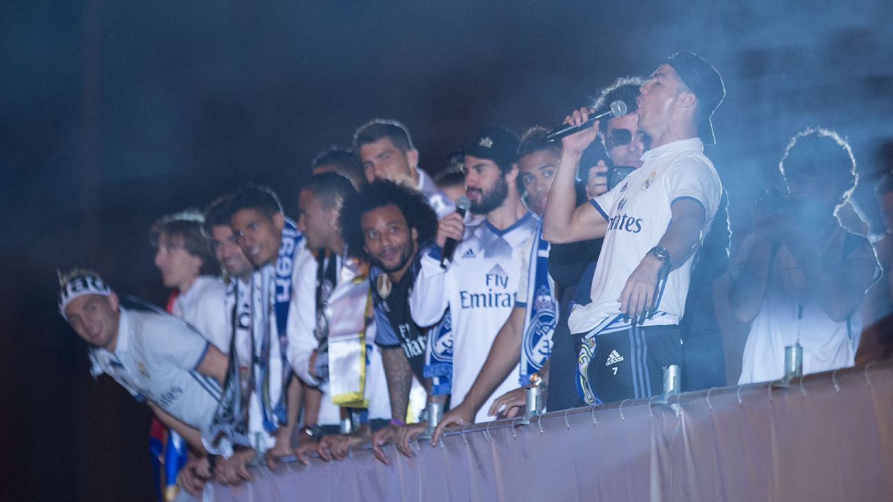 Cristiano Ronaldo sings as Real Madrid title celebrations go late into ...