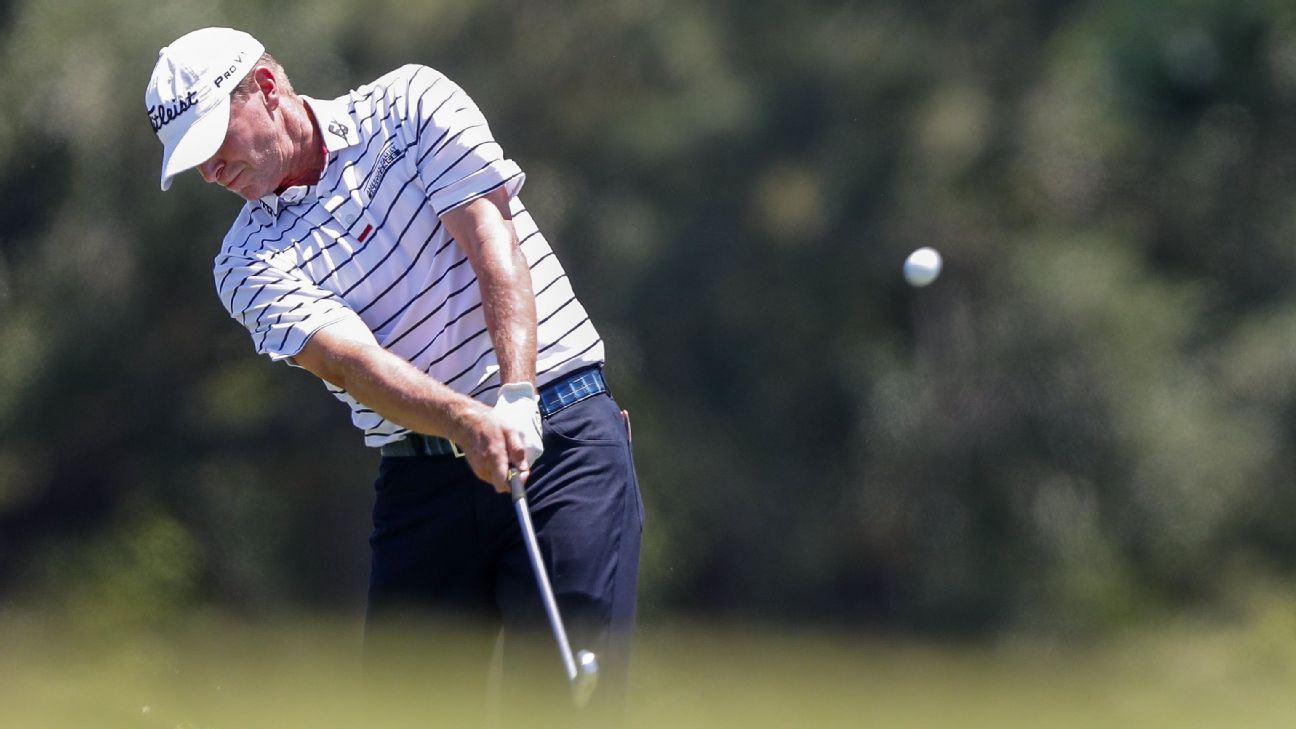 Golf -- Steve Stricker doing anything, and everything, he can to ...