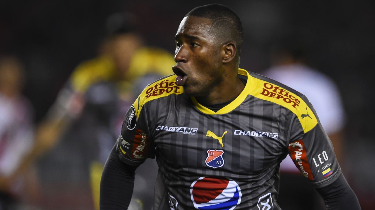 León se refuerza con defensa colombiano - ESPN