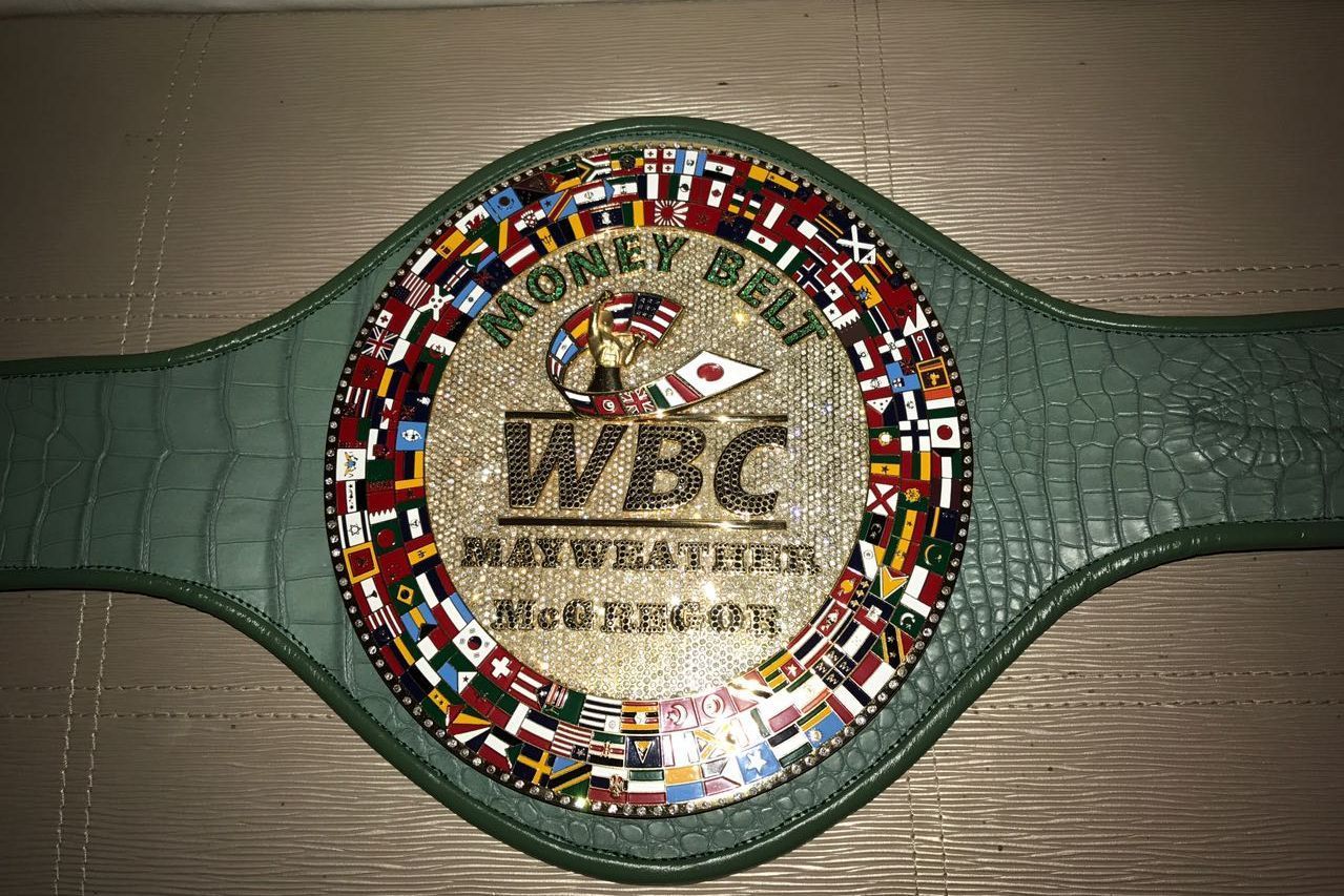 El CMB presentó el "Cinturón del Dinero" a Mayweather y McGregor - ESPN