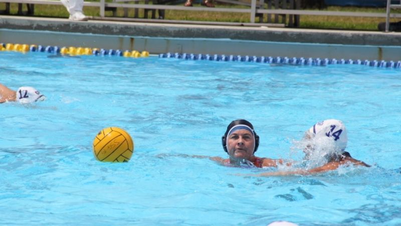 How Debbie Cavanaugh became one of the best masters water polo players ...
