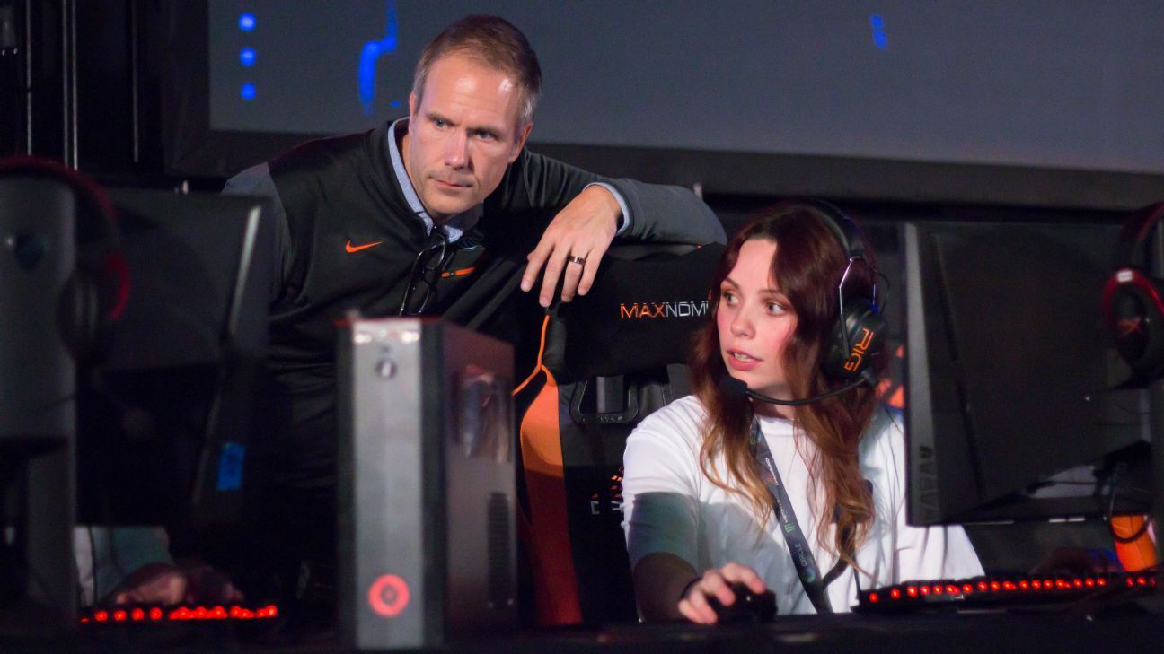 Title IX compliance a priority for varsity esports programs - ESPN