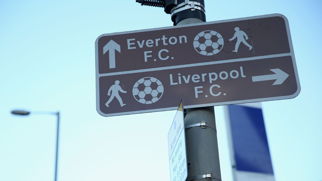 UK gov't answers petition to change football geometry on road signs - ESPN