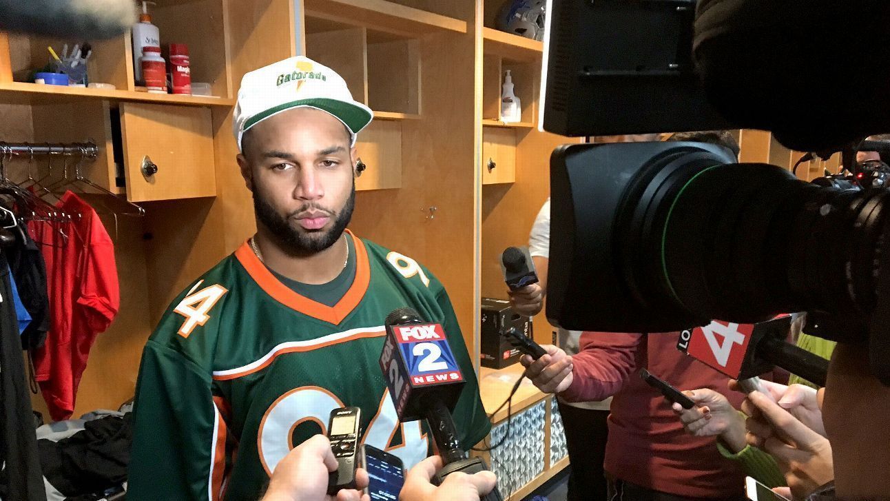 Golden Tate paga apuesta al actor y luchador Dwayne "The Rock" Johnson ...