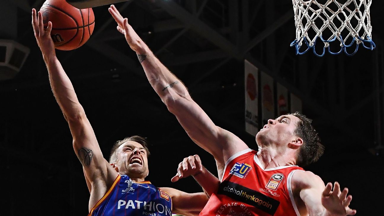 Adelaide take third spot downing Wildcats - ESPN