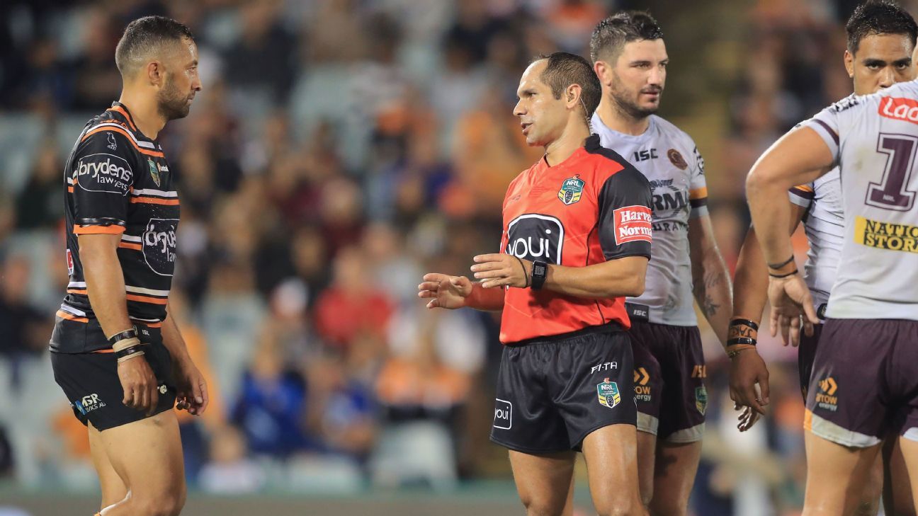 Six again: Fans don't pay to watch the referees play - ESPN