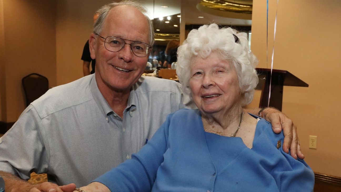 Daytona employee Lightnin' Epton celebrates 60th service anniversary - ESPN