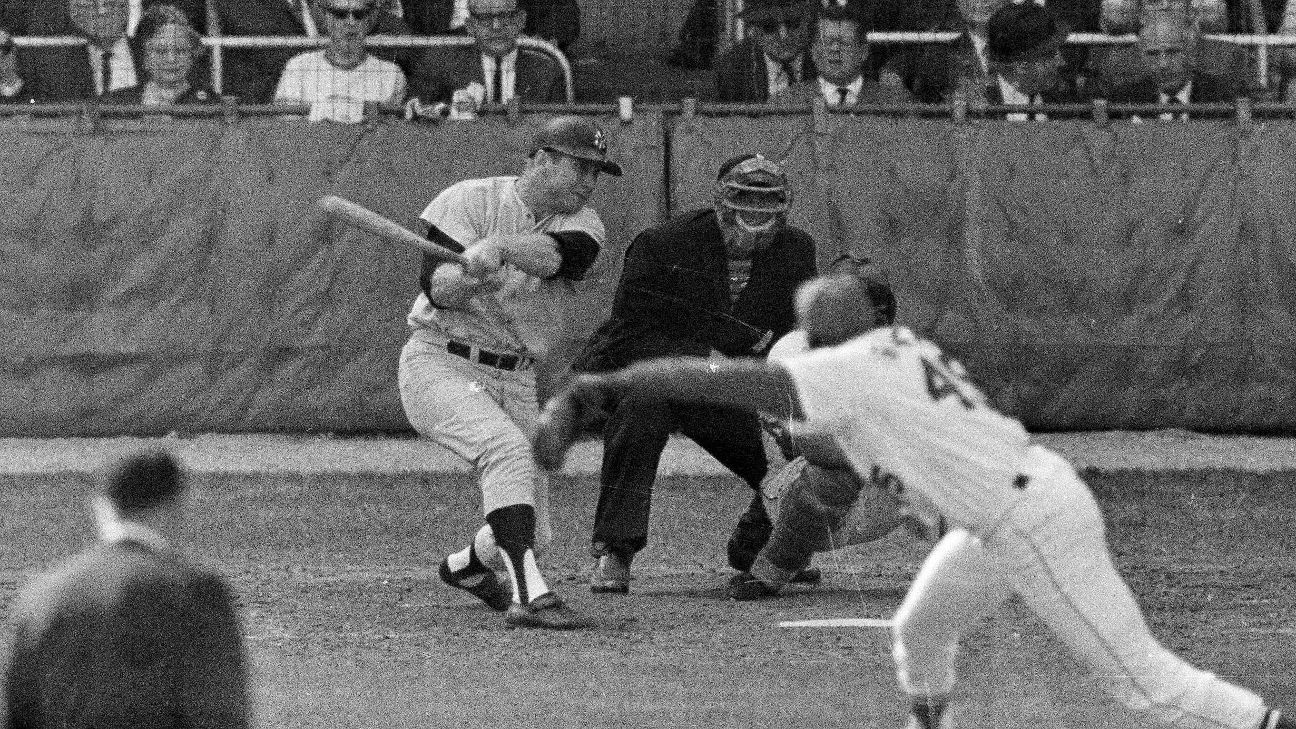 Mickey Mantle's 1964 World Series jersey sold at auction for $1.32M - ESPN
