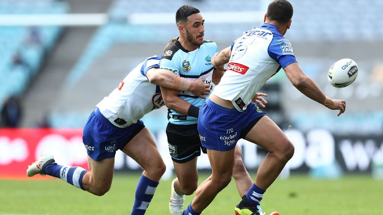 NRL Cronulla Sharks, Valentine Holmes warm up for finals - ESPN