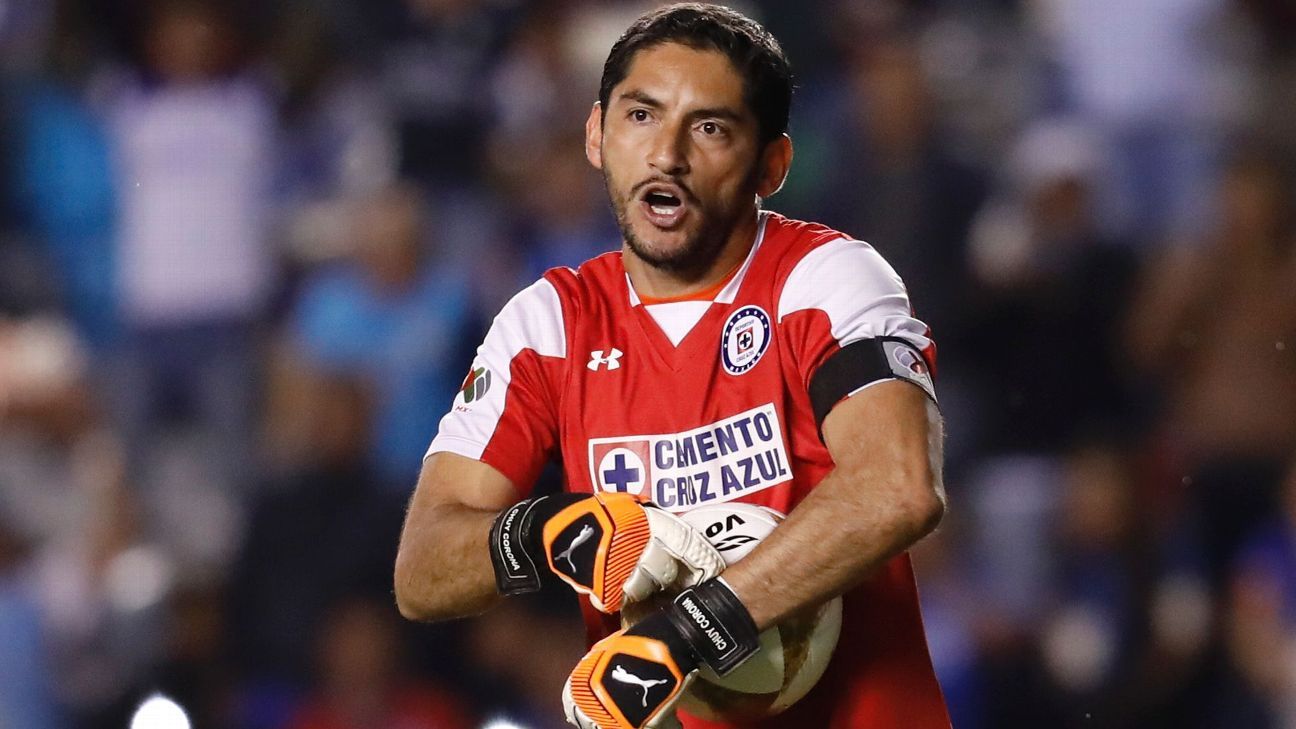 Chuy Corona festeja un triunfo en Liguilla después de cinco años - ESPN