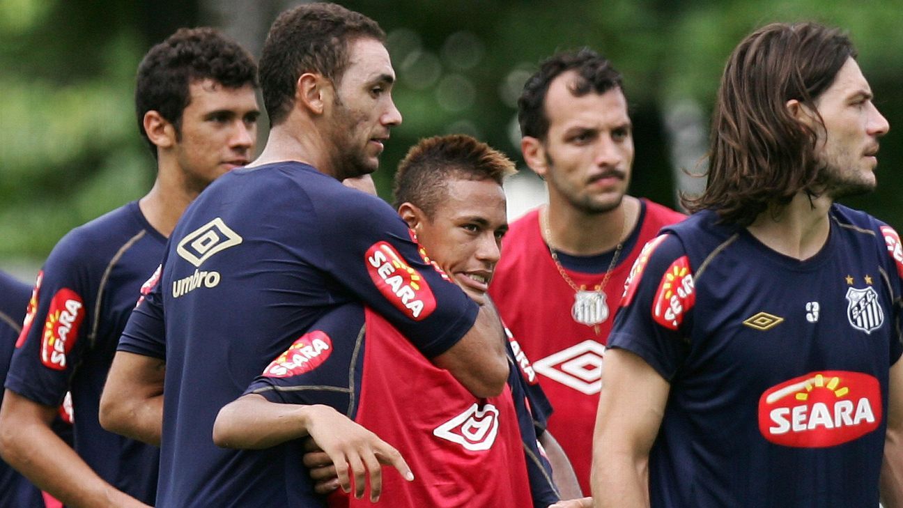 Rodrigo Mancha ganhou a Copa do Brasil com Santos de Neymar e parou aos ...
