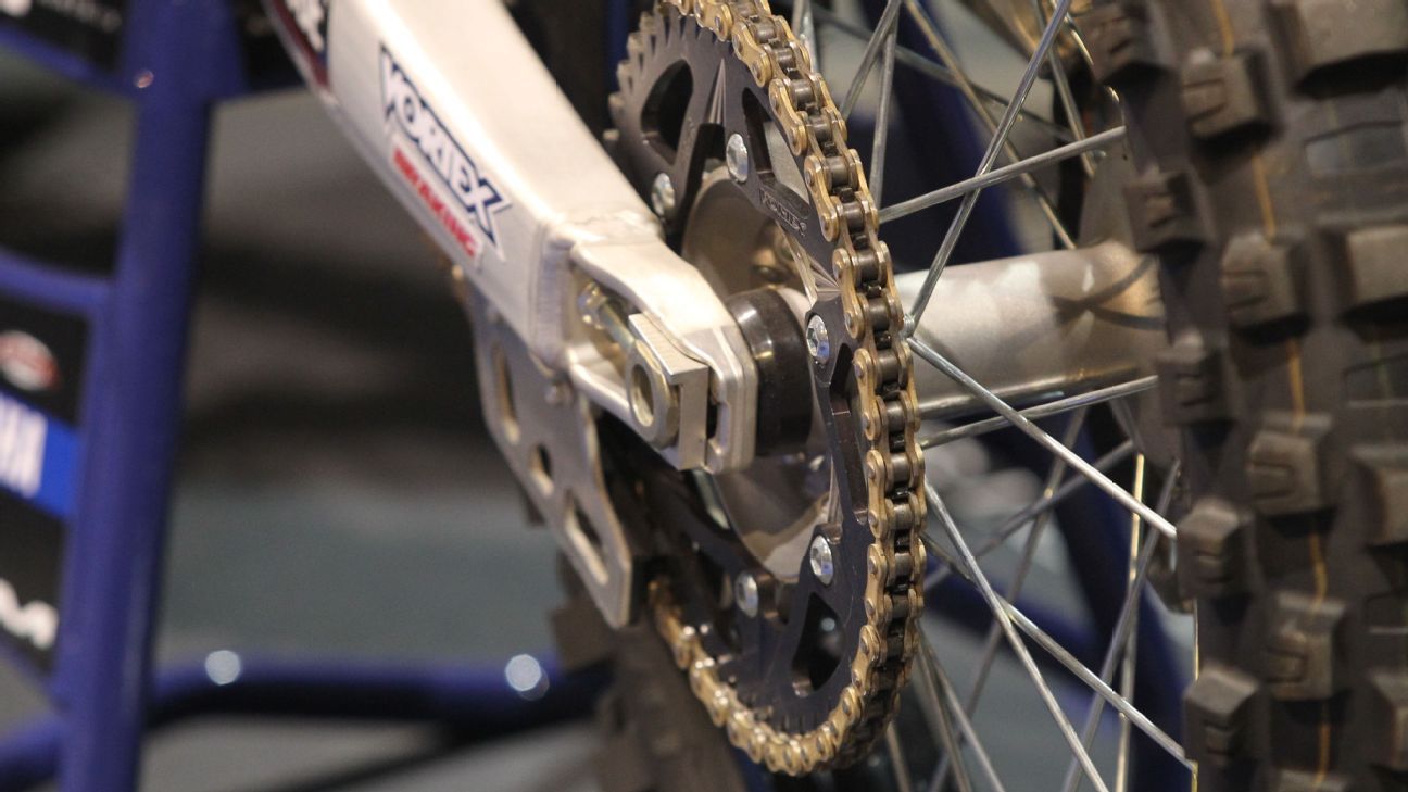 14-year-old motorcycle racer dies in Spain crash - ESPN