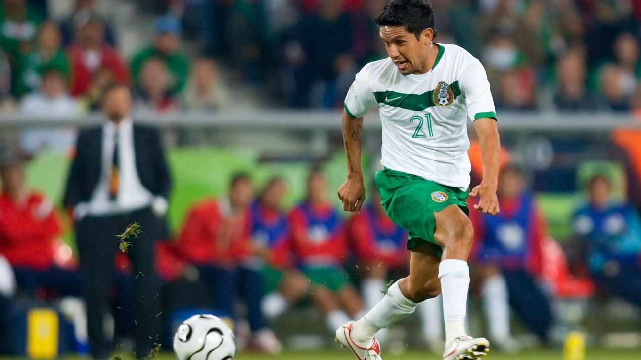 ¿Quién es Jesús 'Cabrito' Arellano, leyenda del futbol en Monterrey? - ESPN