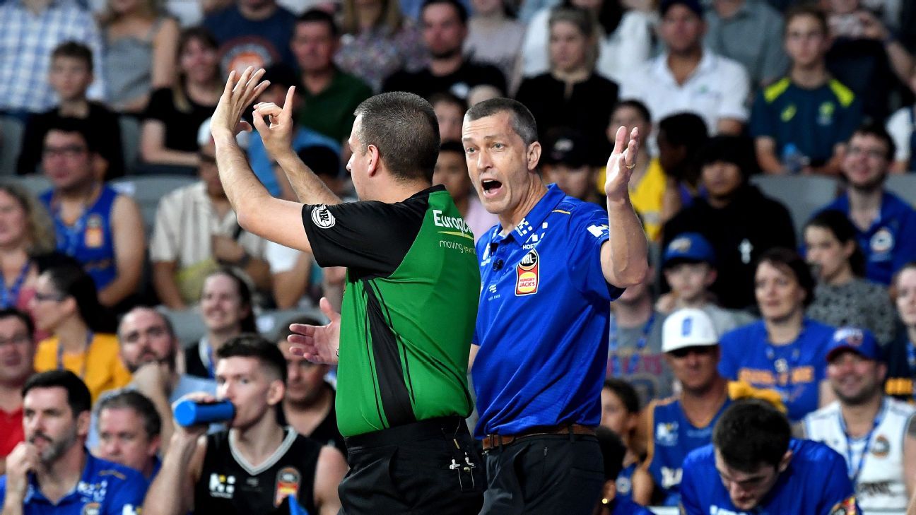 NBL Brisbane Bullets coach Andrej Lemanis calls time on NBL coaching - ESPN