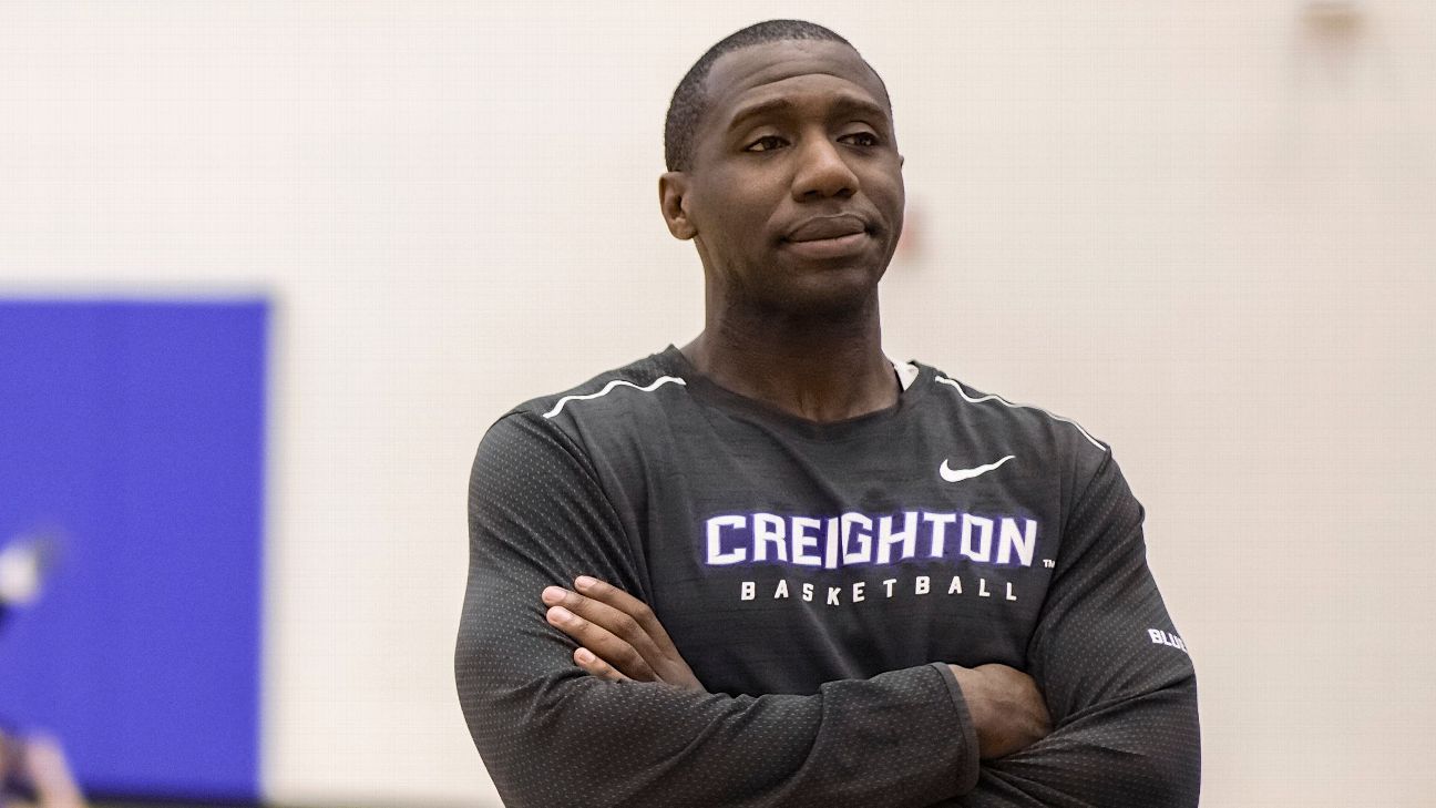 Creighton aide Preston Murphy, named in FBI investigation, resigns - ESPN