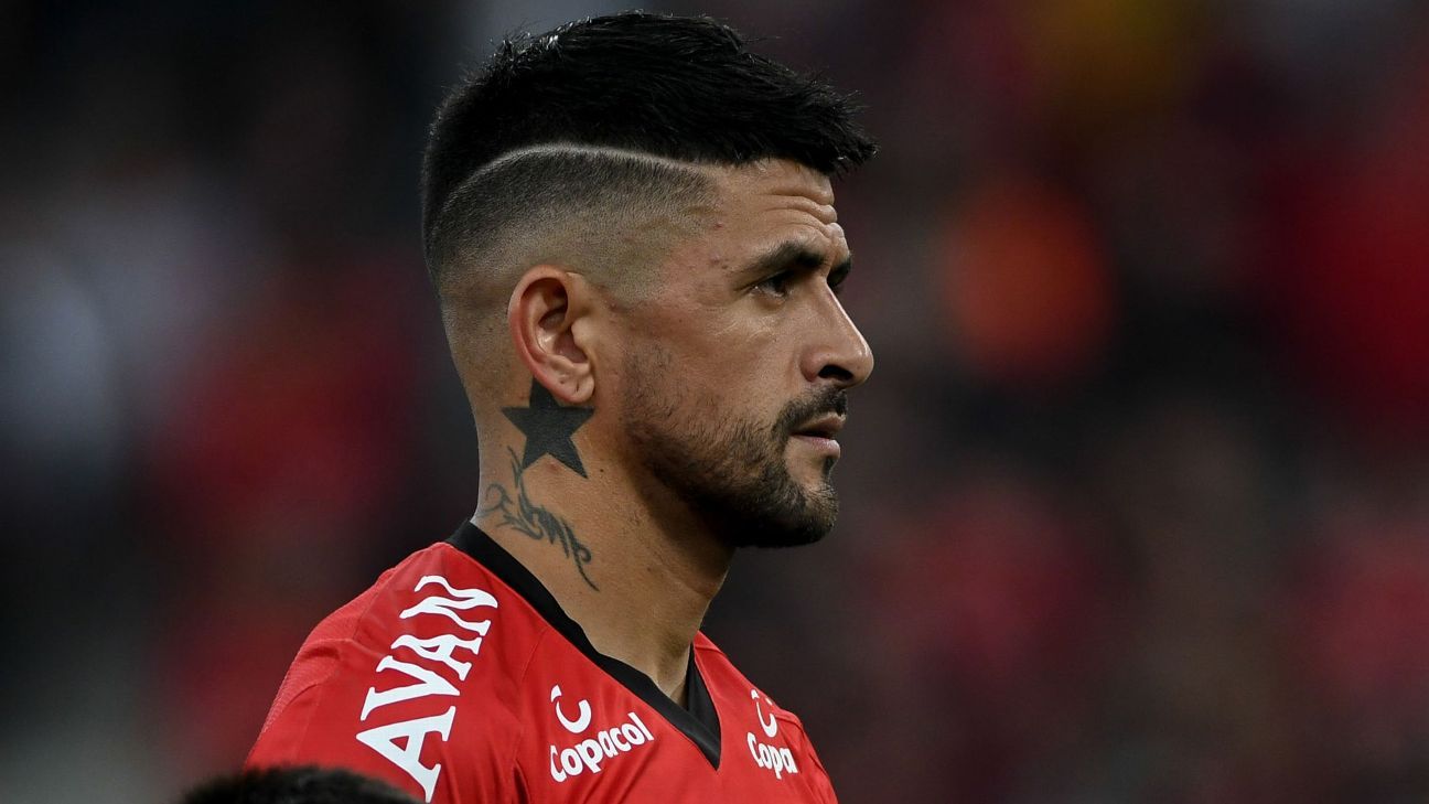 Athletico-PR renova contrato de Lucho González, de 38 anos - ESPN