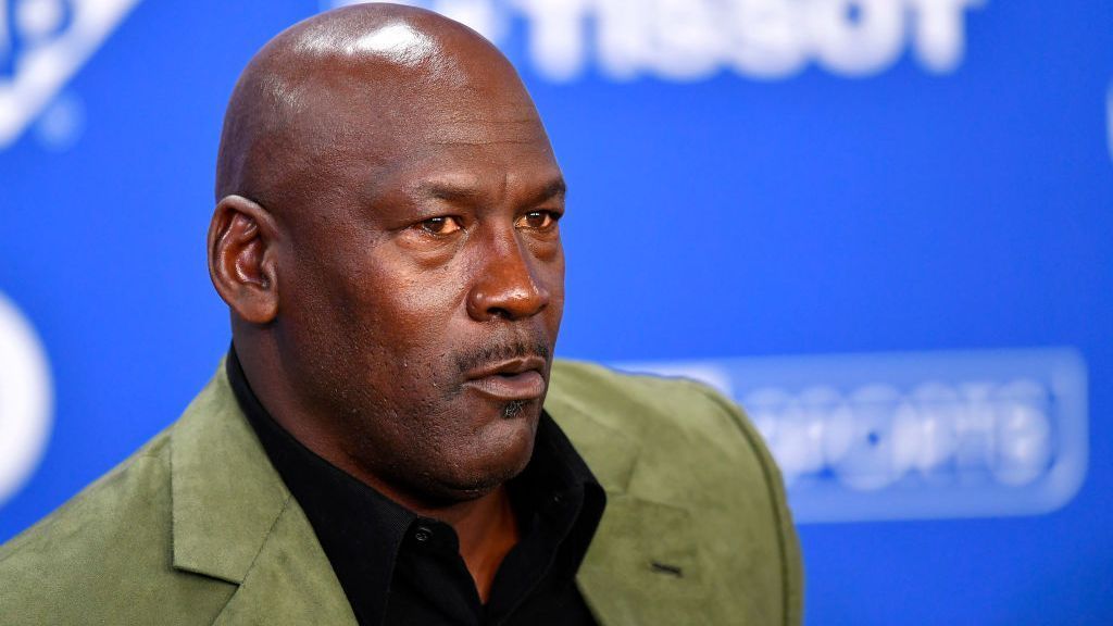 Michael Jordan vai doar quase R$ 500 milhões por dez anos para ...