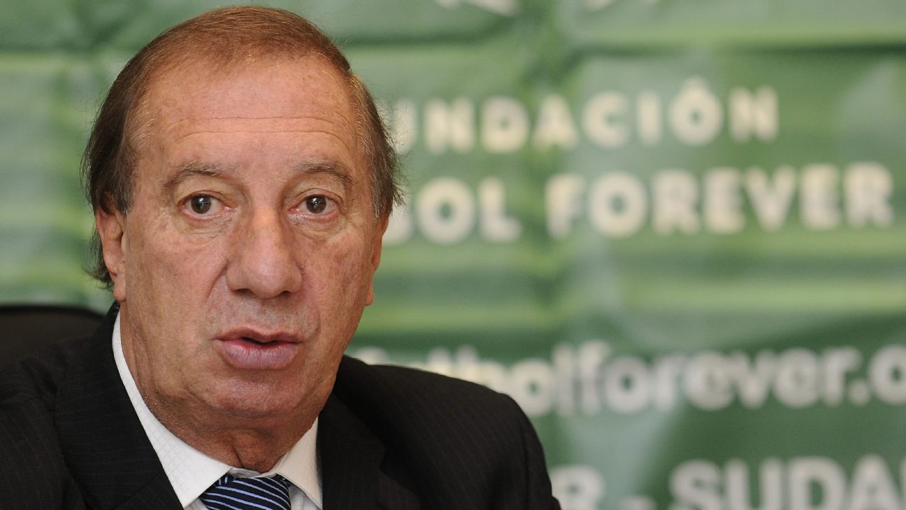 Carlos Bilardo, leyenda del fútbol argentino y mundial, cumple 86 años ...