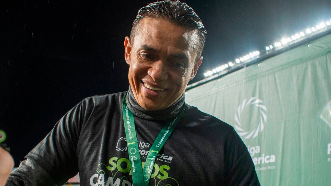 Walter Centeno no seguirá como gerente del Puntarenas FC y suena en ...