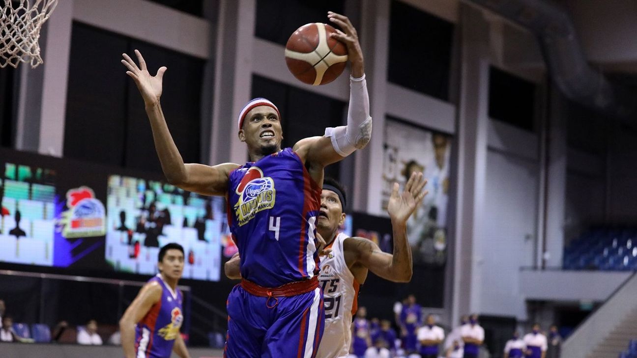 Forty-something Rafi Reavis sets two milestones in the PBA bubble - ESPN